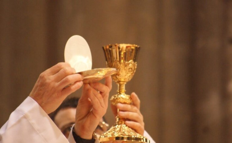 04.06.2026 – HOMÉLIE DE LA SOLENNITÉ DU SAINT SACREMENT DU CORPS ET DU ...